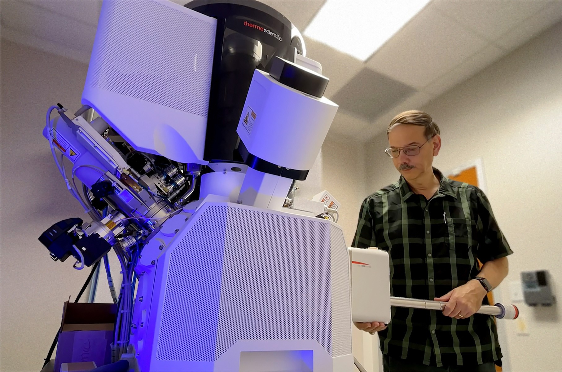 Scanning Electron Microscopy – Microscopy and Imaging Center